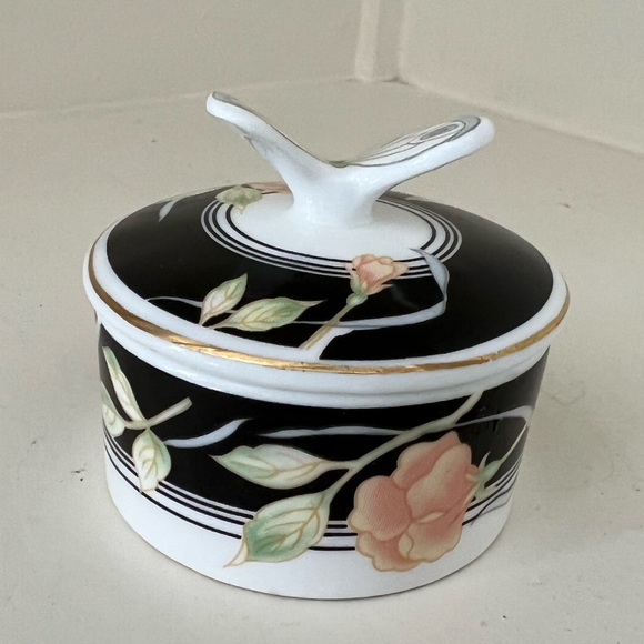 Lefton | Other | Vintage Lefton China Covered Trinket Dish Butterfly ...